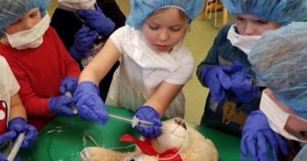 23 Amazing Role Playing Ideas and Games For Kids